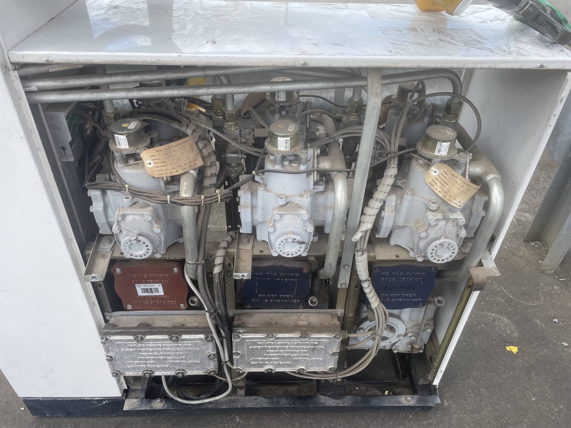 FOR SALE – 2 x PEC 9000 Series 6 Hose MPP's (PUMPS) - Kentronics